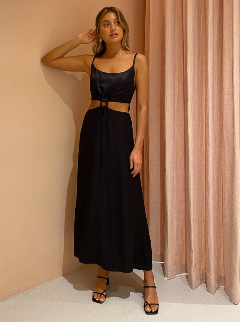 Ginia Sabrina Maxi Dress in Black – Coco & Lola