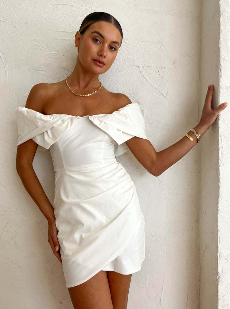 Sofia The Label Hailey Off Shoulder Mini Dress in White – Coco & Lola